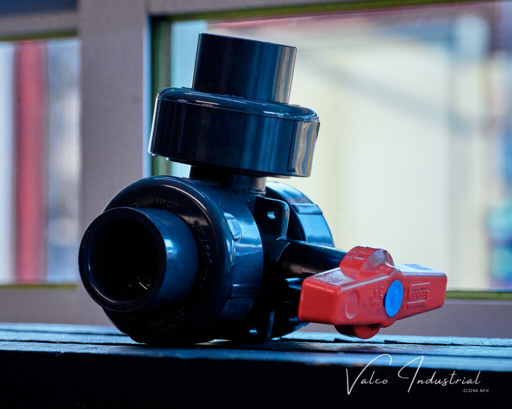 Válvulas de Esfera de 3 Vías Horizontal en PVC | VALCO INDUSTRIAL
