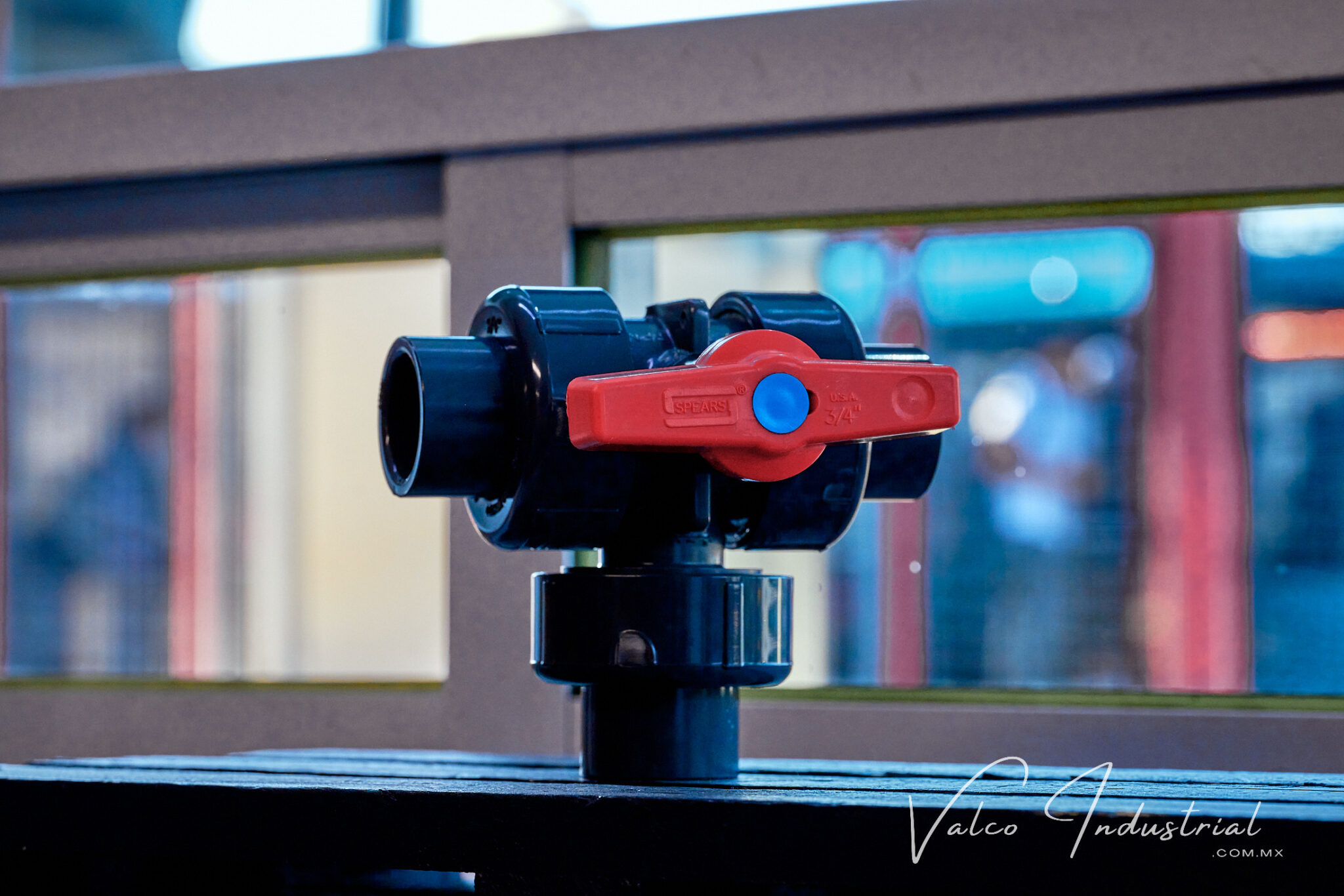 Válvulas de Esfera de 3 Vías Horizontal en PVC | VALCO INDUSTRIAL